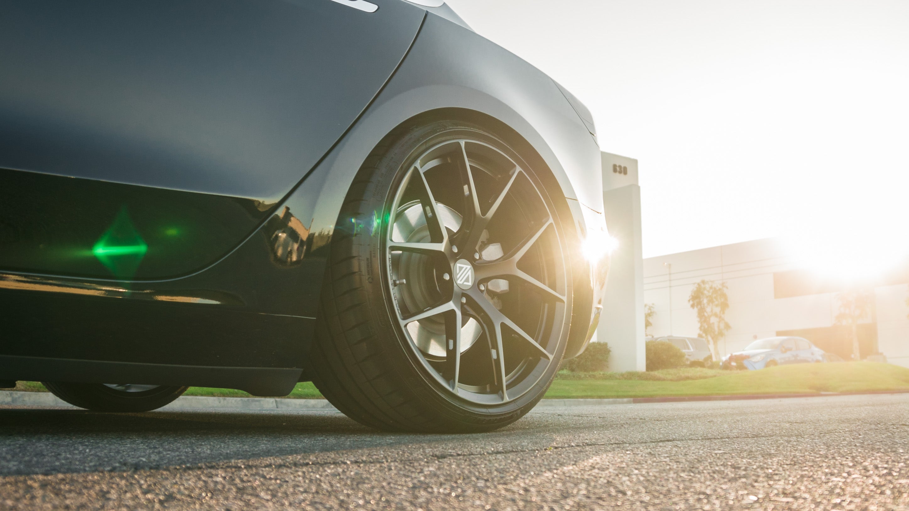 Sixth Element SF-101 Fully Forged 20" Wheels on a Model 3